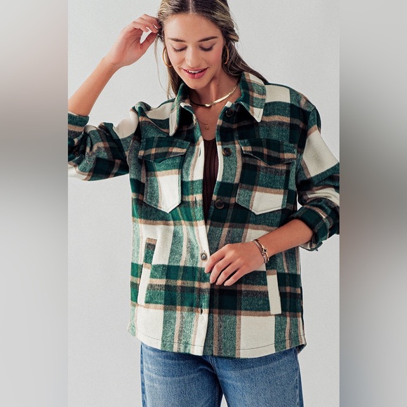 Rock Springs Clothing | Tops | Green Plaid Shacket Flannel Womens ...